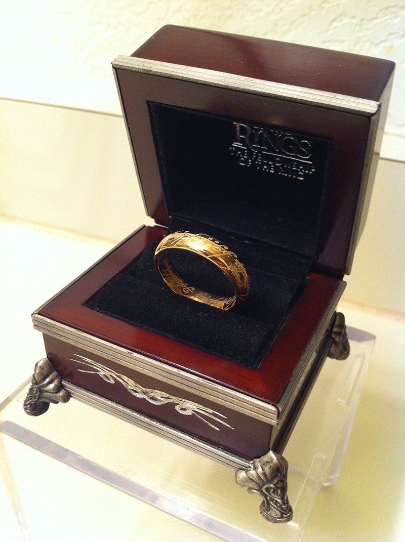 Luis Pangilinan - Props Gallery